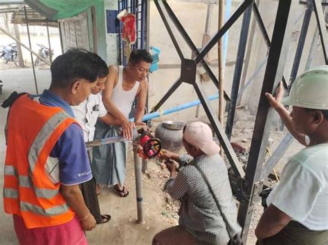 နတ်မောက်မြို့နယ် စည်ပင်သာယာရေးဈေးအတွင်း မီးဘေးအန္တရာယ် ကြိုတင်ကာကွယ်ရေးအတွက် ရေပိုက်ခေါင်းများတပ