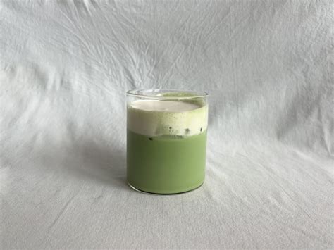Easy And Fluffy Matcha Einspanner Ispillice