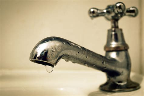 How Data Leakage Impacts Machine Learning Models Ml In Production