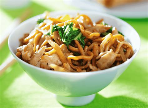 Chinese Lo Mein Tossed Noodles Delishglobe