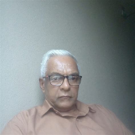 Nishantha මහ නගර මැද දෙනෝ දාහක් වට වී බලා සිටියදී කැත්තක් අතැතිව තම මල්ලීව කැතිගාන සහාසිකව