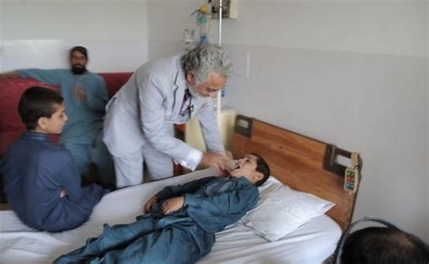 მზე როგორც კი ჩადის ამ ორი ბიჭის სხეული ქვავდება მამამ იმედი თითქმის დაკარგა