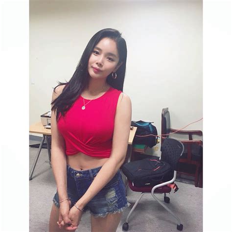 D컵 맥심 글래머 비키니 몸매 피아니스트 트로트가수 조정민 인스타 인도네시아는 더워요 네이버 포스트