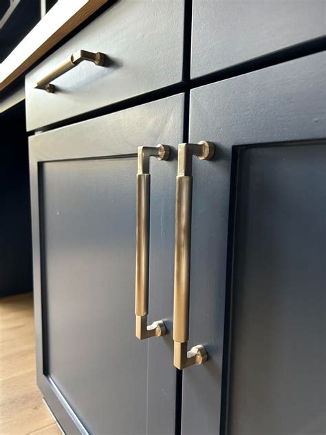 Top Knobs Cumberland Pull 7 916 Inch C C Honey Bronze Honey Bronze Top Knobs Knobs