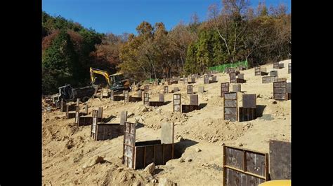 Excavator Photo 미래종합중기 광양시중장비 광양시굴삭기 광양시포크레인 광양시굴착기 석축 철거 미니포크레인 조경 토목 건축 농지정리 Jeong Jae Go