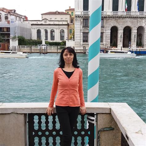 САМО В ПИК И РЕТРО Ето я жената на кандидат премиера Николай Денков СНИМКИ Информационна