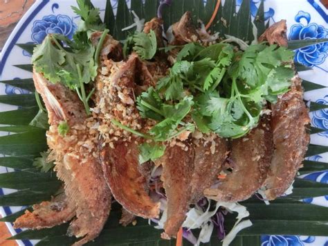 ปลาเนื้ออ่อนท ร้านไก่ย่างสองสาว หน้าเขื่อนขุนด่านปราการชล