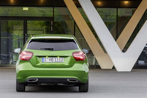 2016 Mercedes A Class Facelift Debuts With New 16 Engine And Launch