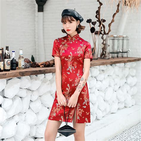 2022 ใหม่ Cheongsam สั้นกระโปรงจัดเลี้ยงทุกวัน ฤดูใบไม้ผลิและฤดูร้อนใหม่ปรับปรุงสไตล์จีนเครื่อง