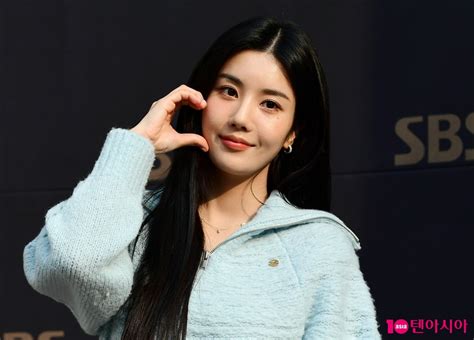 공식 권은비 레드벨벳 웬디 후임…영스트리트 17대 Dj 발탁 텐아시아