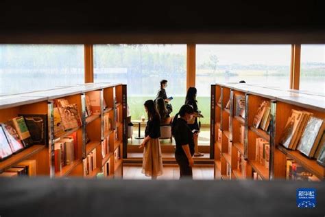 当美丽邂逅书香——成都中信书店 新浪图片