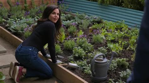 New Balance Red Shoes Worn By Lisa Trammell Lana Parrilla As Seen In