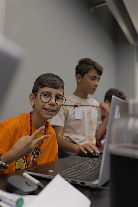 primeira de edição do programar do zero summer camp — fundação phc