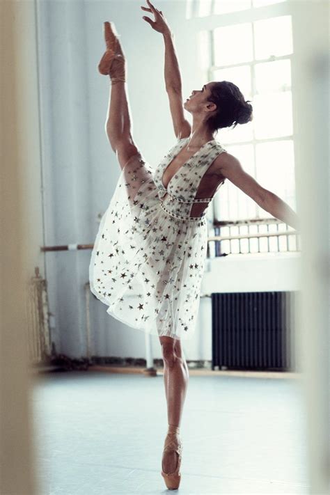 12 Beautiful Bodies Ideas Barre Workout Fitness Yoga Photos