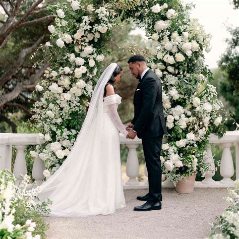 What Side Does The Bride Stand On During The Wedding
