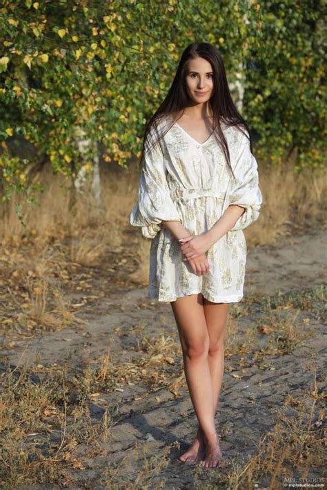 Linda Feet Photos Sexy Feets Celeb Feets