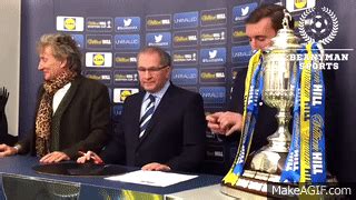 Rod Stewarts Bizarre Scottish Cup Draw Appearance Is He Drunk On