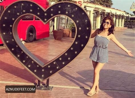 Annie Yu Feet Aznudefeet