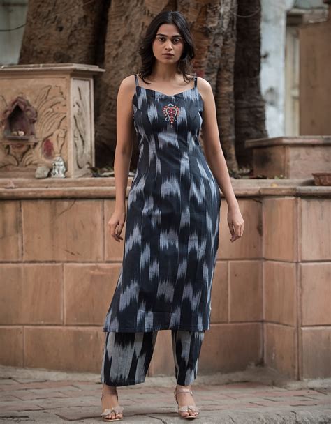 Raavee Raavee The Indian Culture • Instagram Photos And Videos