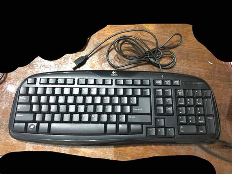 Logitech Classic New Touch Keyboard 200 Usb Computers And Tech Parts And Accessories Computer