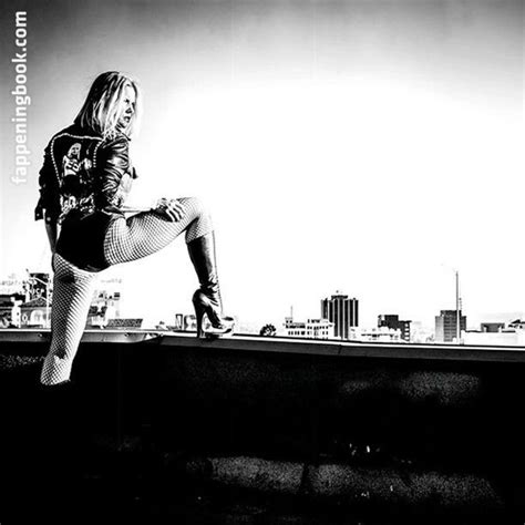 Carrie Keagan Nude Sexy The Fappening Uncensored Photo Fappeningbook