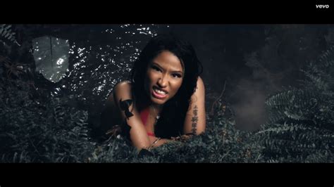 Nicki Minajs Anaconda A Video Minaj A Trois Hardwood And Hollywood