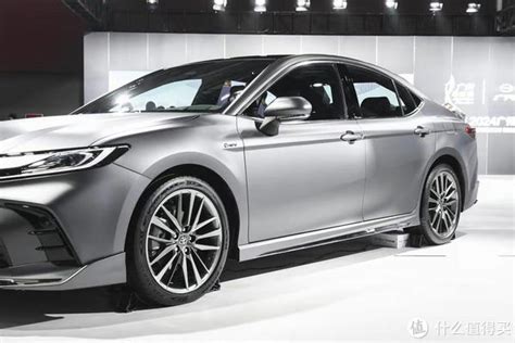 丰田挺不住了！降到13万多，车长超4米9，油耗4l，还看国产电车？