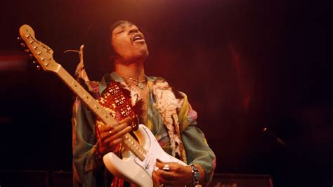 Every Guitarist Should Hear This Isolated Guitar Track Of Jimi Hendrix