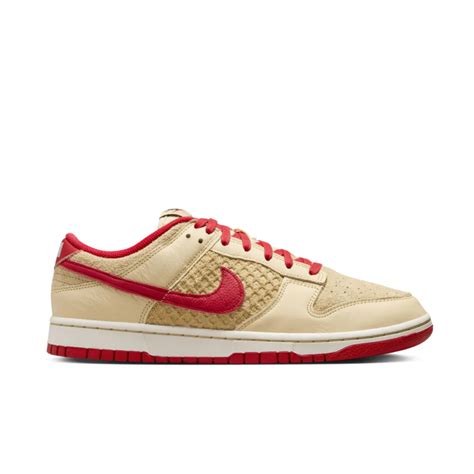 Nike Dunk Low Premium Strawberry Waffle Sneaker Steal