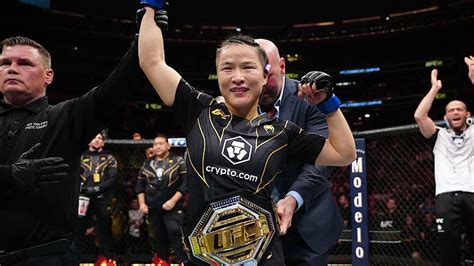 重返巅峰！张伟丽夺回ufc世界冠军金腰带 现场冲镜头比心腾讯视频