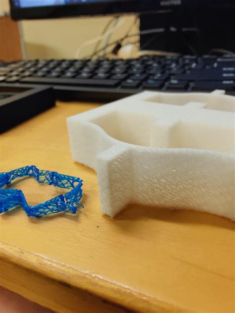 Odd Honey Comb Pattern In My Pants Rfixmyprint