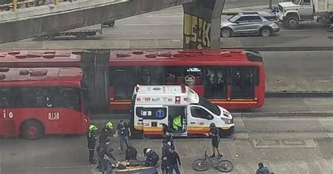 Sobrevivió Motociclista Cayó Cinco Metros Desde Un Puente En Bogotá