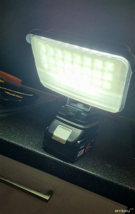 Прожектор Фонарь светодиодный аккумуляторный разъем Макита и его апгрейд