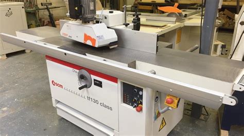 Compact Emergency Stop Button For Industrial Machines Energize