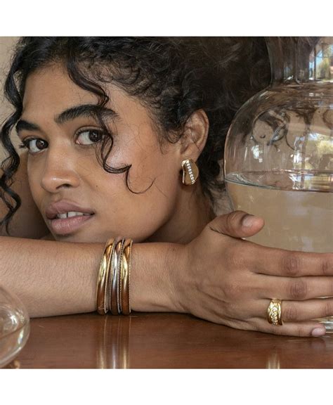 Interview With Anna Zepplin Seezona