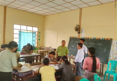 ကျိုက်လတ်မြို့၌ အခြေခံစာတတ်မြောက်ရေး လုပ်ငန်း စာသင်ဝိုင်းများတွင် သင်ကြားနေမှုများအား မြို့နယ