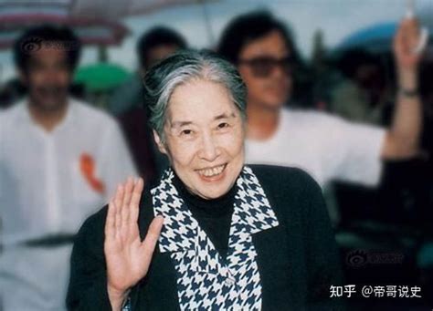 2004年，83岁的王光美宴请李敏和李讷，并向她们敬酒：你们多保重 知乎