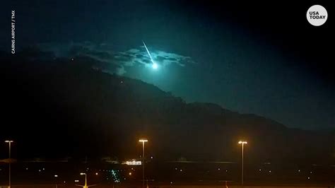 Green Meteor Bursts Into Brilliant Explosion