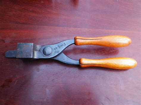 Winchester Reloading Tool Set In Wooden Box Winchester Memorabilia Forum Winchester