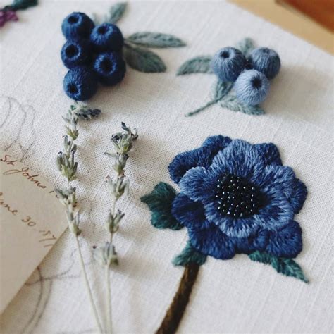 조이스티치 프랑스자수 Embroidery 보테니컬 빈티지 플라워 자수🦋 Copyright ⓒ Joystitch All Right Reserved Instagram