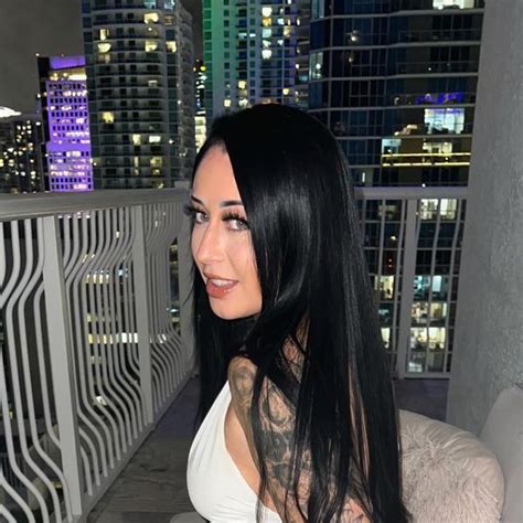 Yvonna Carlo Find Yvonna Carlo Onlyfans Linktree