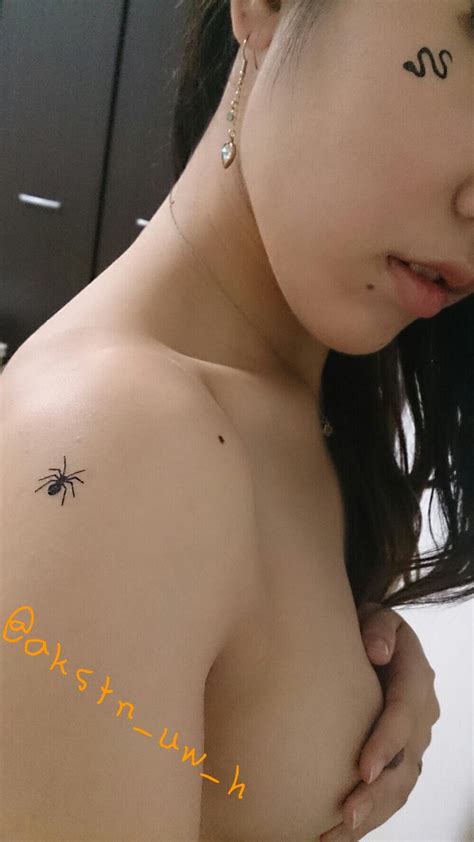 ハタチ女子大生のお姉さんの色っぽい裸体したツイッター裏垢エロ写メうp みんくちゃんねる