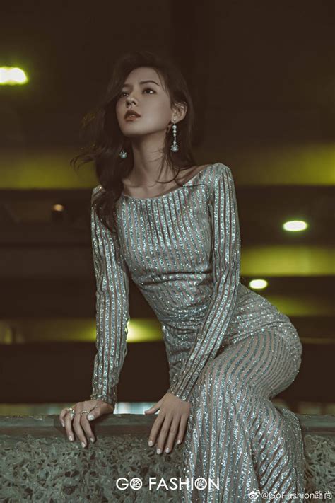 Ghim của bia trên chinese celebrities Dép