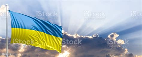 푸른 하늘에 우크라이나 플래그입니다 3 차원 일러스트 레이 션 0명에 대한 스톡 사진 및 기타 이미지 0명 구름 국가