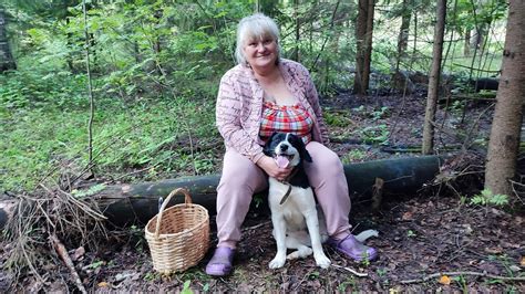 Собираем БЕЛЫЕ ГРИБЫ в конце июля Первый поход с собаком Кузькой в лес Youtube