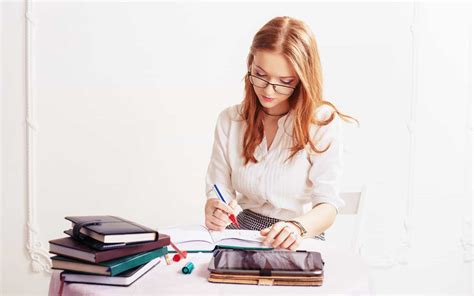 Top 7 Content Writing Tips For Beginners To Boost Engagement