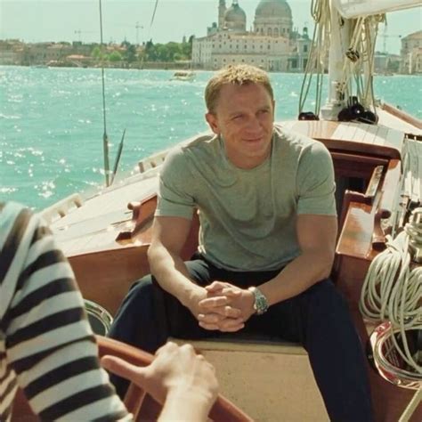 Sophie Richie And James Bond James Bond Summer Outfit James Bond