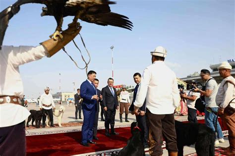 Ерөнхийлөгч У Хүрэлсүх Киргиз Улсад айлчилж байна