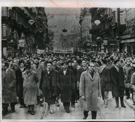 1960 Press Photo Belgian Strikers March Through Brussels Historic Images