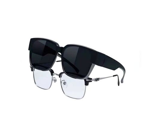 미사용 새제품 안경 위에 쓸수있는 선글라스 팝니다 헬로마켓